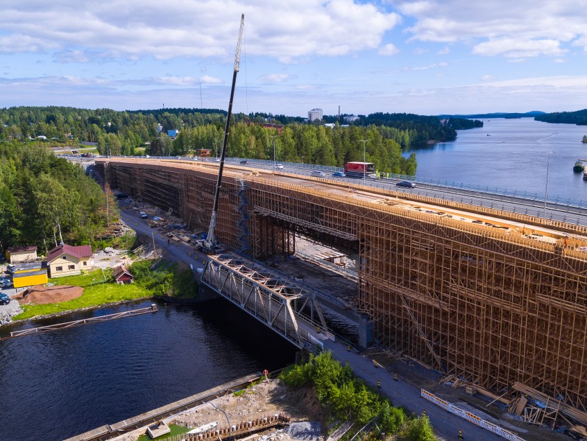 Bridge and concrete construc­tion - Destia