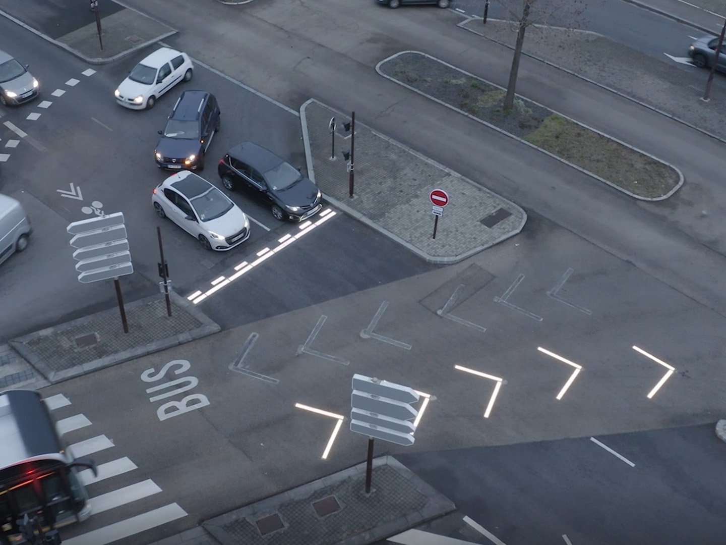 Tested by Destia: dynamic road markings withstand harsh Finnish winters ...